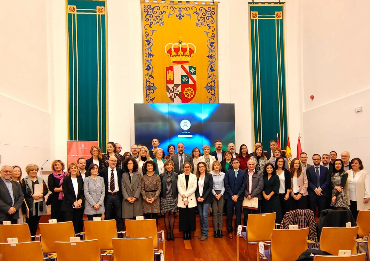Cuatro compañeros de la ESI reconocidos por la UCLM - Escuela Superior ...